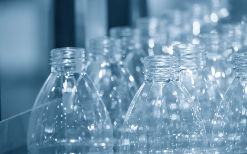 ¡Recicla PET y cuida el planeta, una botella a la vez!